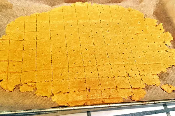 Healthy Homemade Cheese Square Crackers