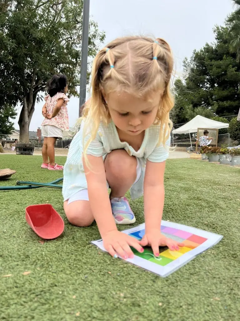 Color Scavenger hunt - Carmel Mountain Preschool