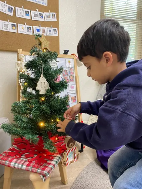 Home to School Christmas Tree - Carmel Mountain Preschool